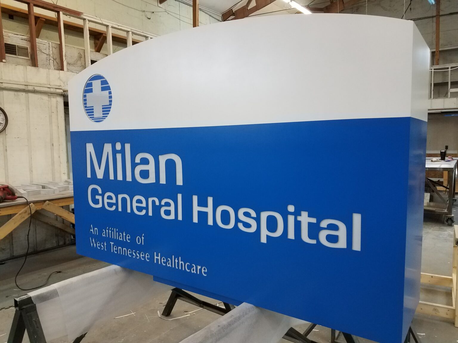 Illuminated Cabinet Signs - Denray Sign Company